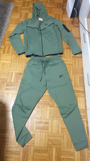 Nike tech fleece