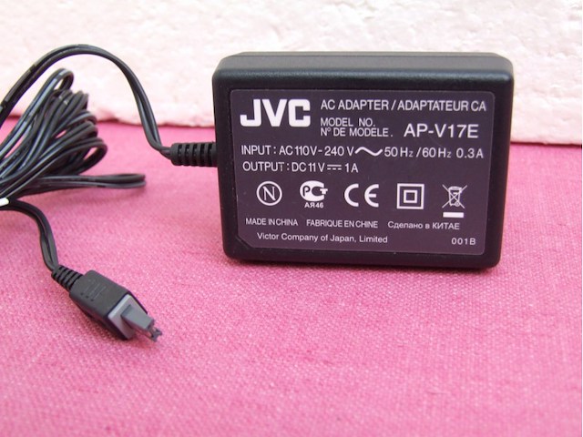 JVC 11V 1A adapter AP-V17E ORIGINAL + GARANCIJA!