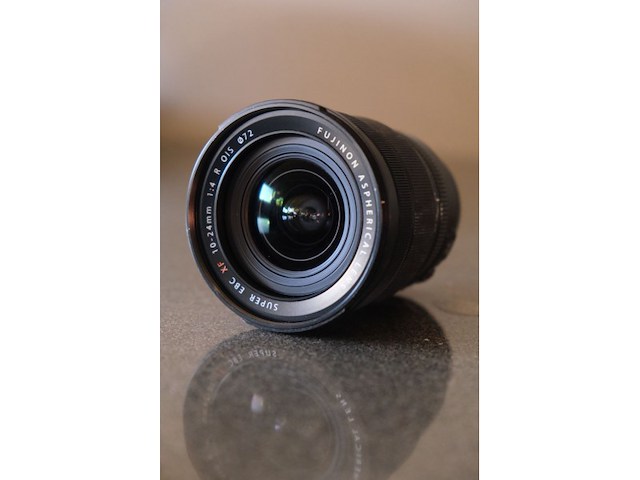 Fujinon XF 10-24mm f/4 R OIS WR objektiv + zonerica