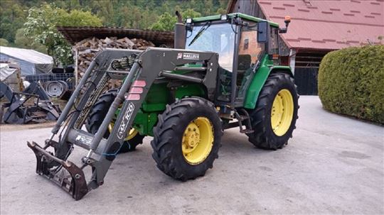 John Deere 3310