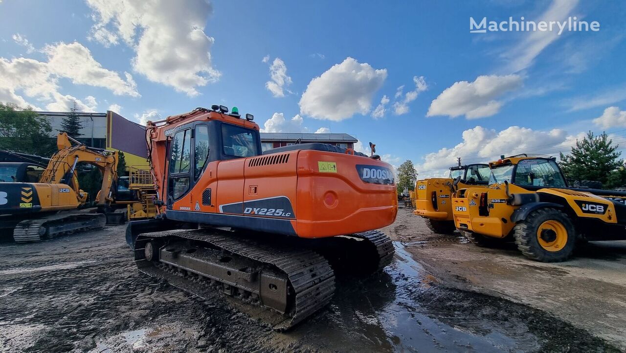 Doosan DX 225LC bager guseničar