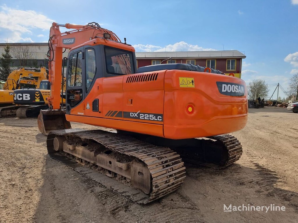 Doosan DX 225LC-3 bager guseničar