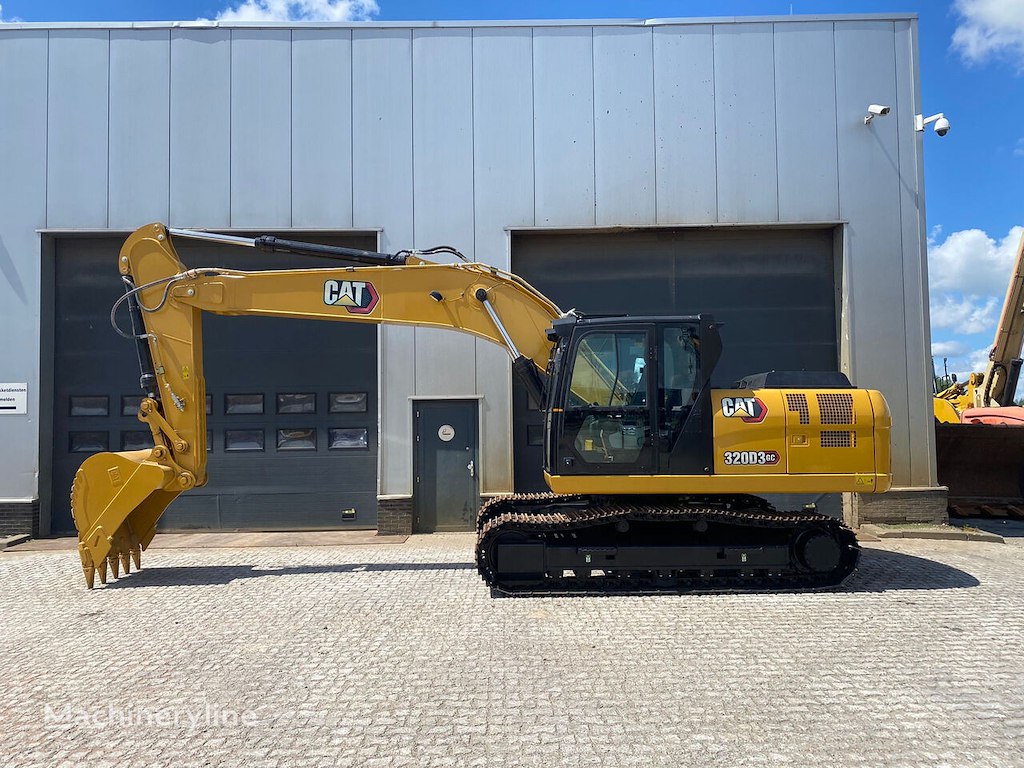 Novi Caterpillar 323D3 bager guseničar