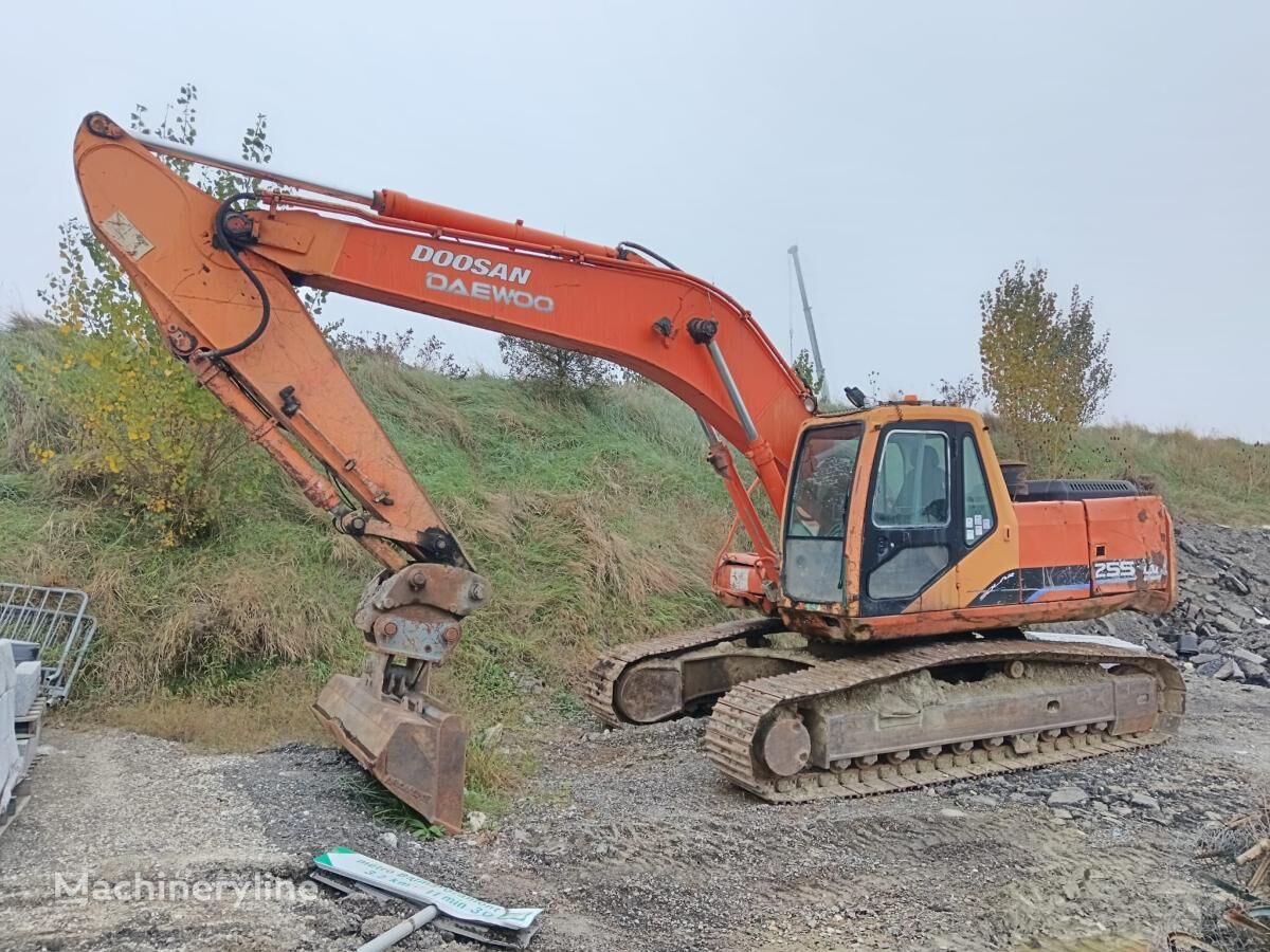 Doosan Solar 255LC-V bager guseničar