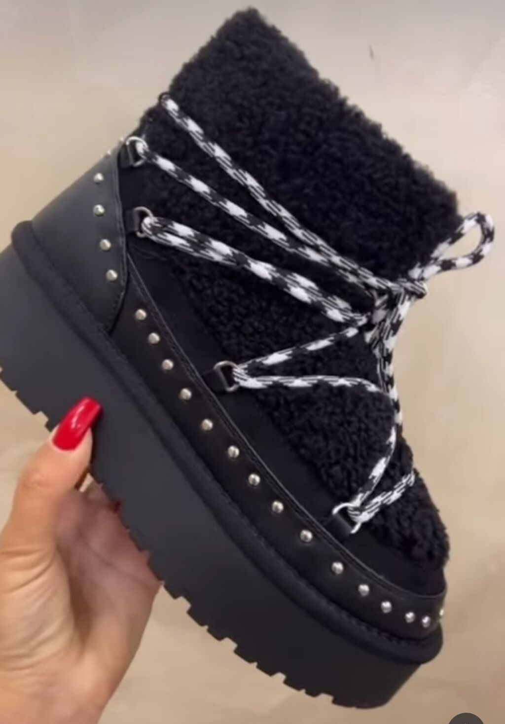 Ugg mini čizme, bоја - Crna, 38