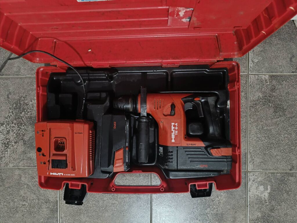 Hilti TE 6-A aku u odlicnom stanju, radi bez greske. Dolazi u koferu