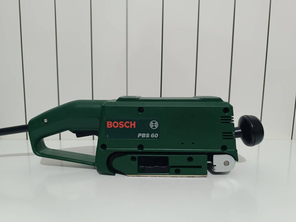 BOSCH PBS 60 tracna slajferica u odlicnom stanju, radi bez greske