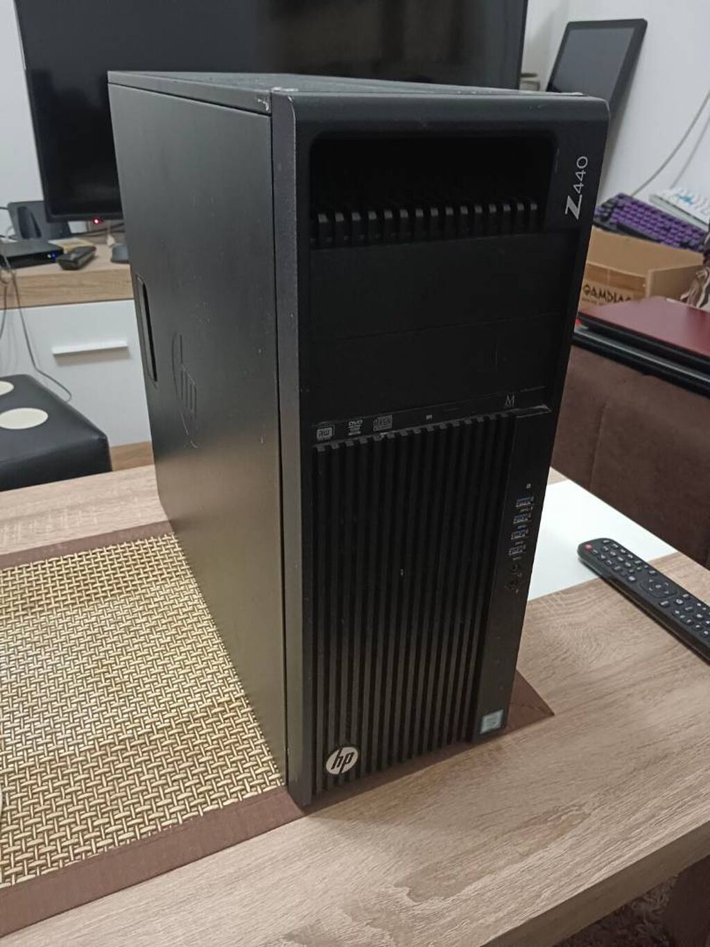 HP Workstation Z440 / E5-1620 V3 / 16GB / RX580 / SSD+HDD Na prodaju