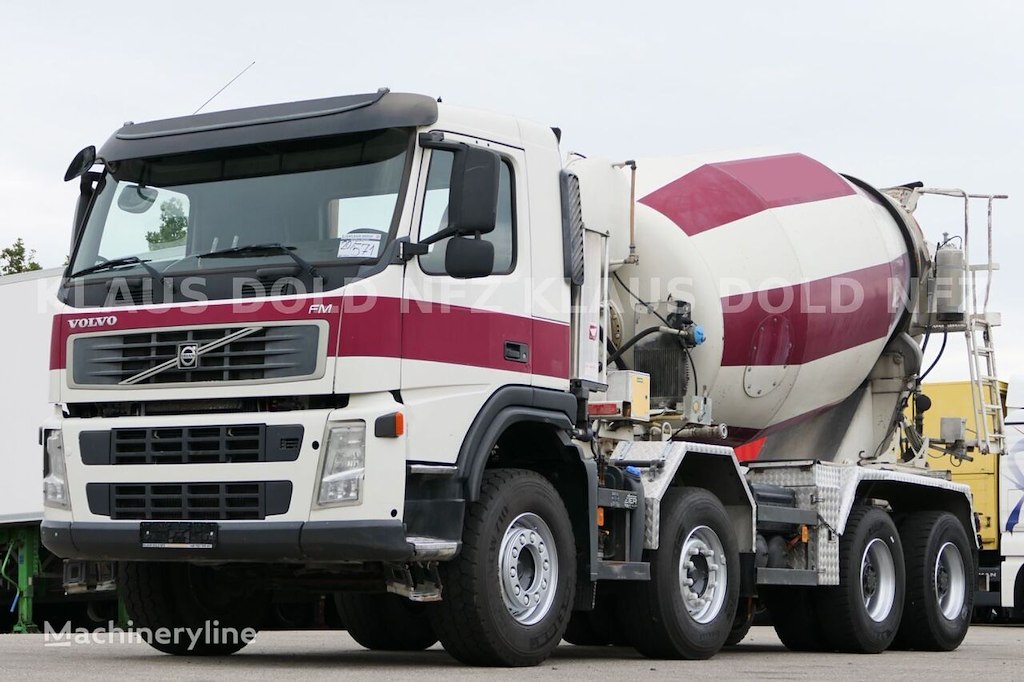 Volvo FM440 kamion s mešalicom za beton