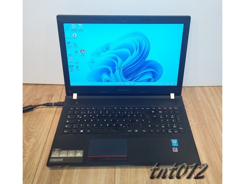 == LENOVO E50-70 / i3-4030U / 500Gb / 4Gb / 15,6 LED ==