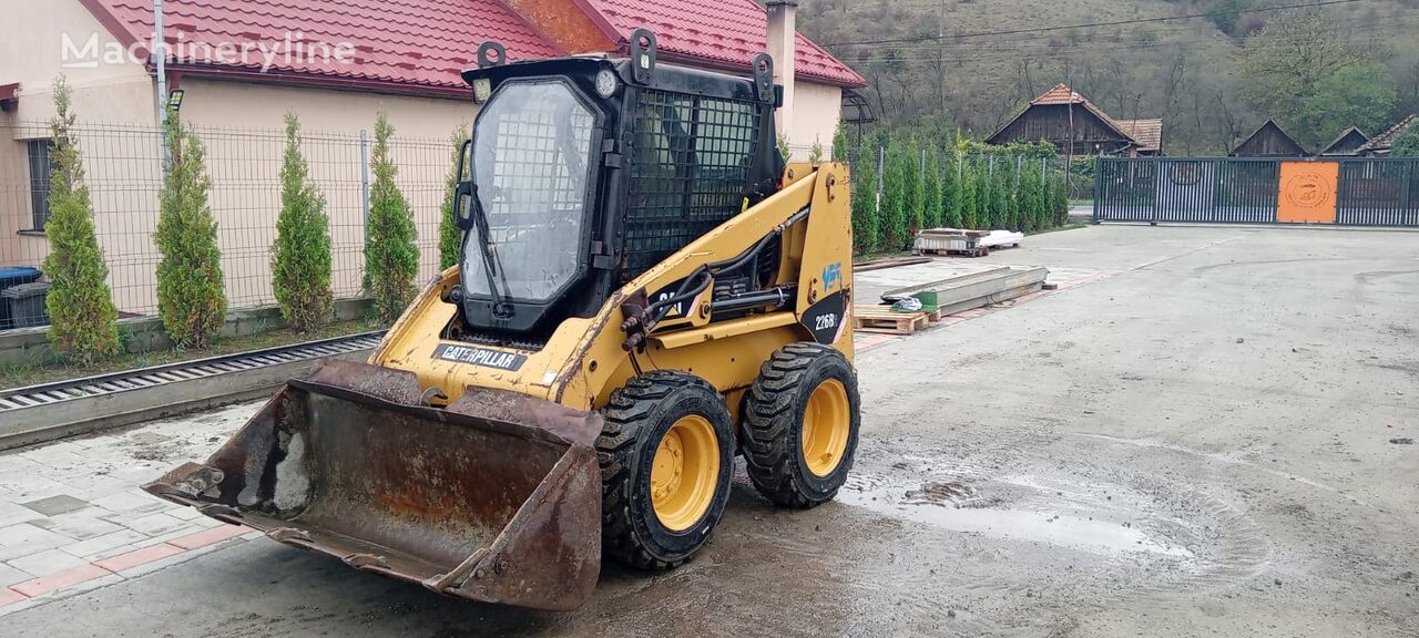 Caterpillar 226B mini utovarivač