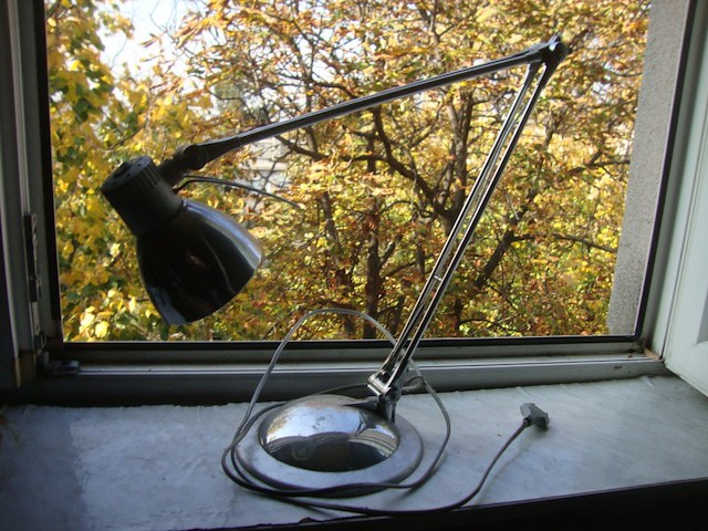 Lampa radnog stola