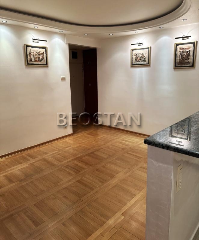 Novi Beograd - Blok 30 #60056 800 €