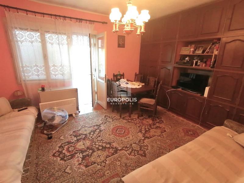 Dvoiposoban stan u izvornom stanju, moguća nadogradnja ID#6104 104.000 €