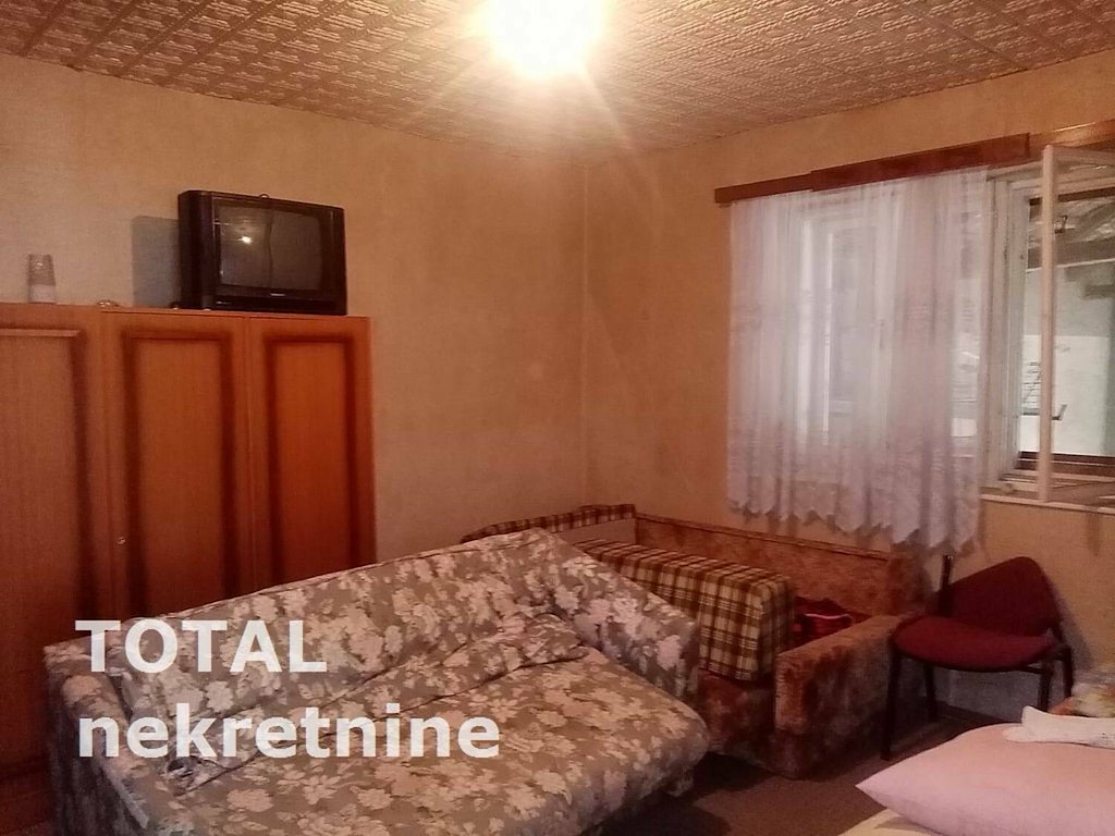 Trosobna kuća BEOCIN, 56650€