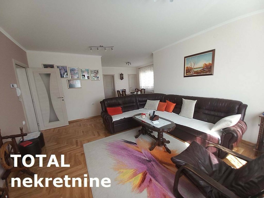 Trosobna kuća FUTOG, 257500€