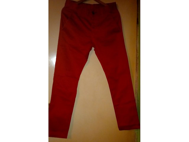 Pantalone Denim Jeans,br.30-32- crvene boje,nove