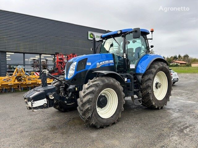 New Holland T7.210 traktor točkaš