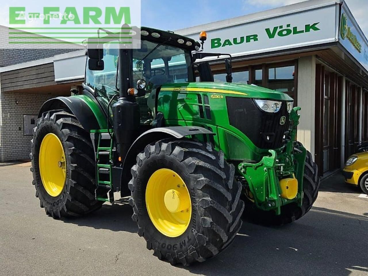 John Deere 6230r traktor točkaš