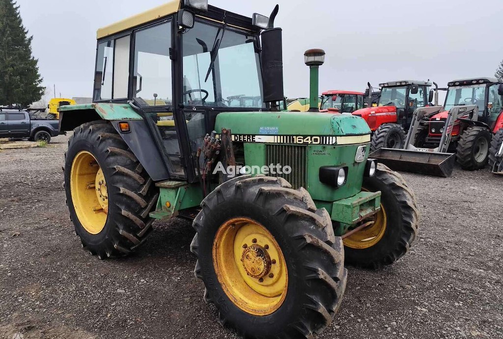 John Deere 1640 traktor točkaš