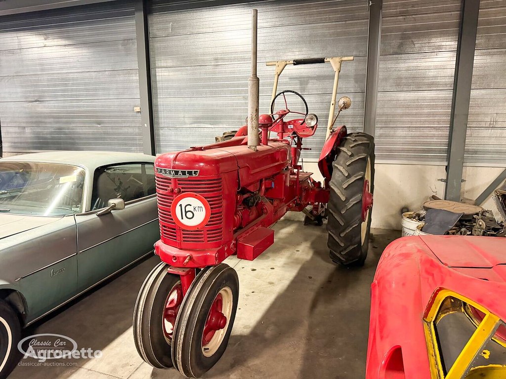 Prodaje se Farmall H-Modell traktor točkaš na aukciji