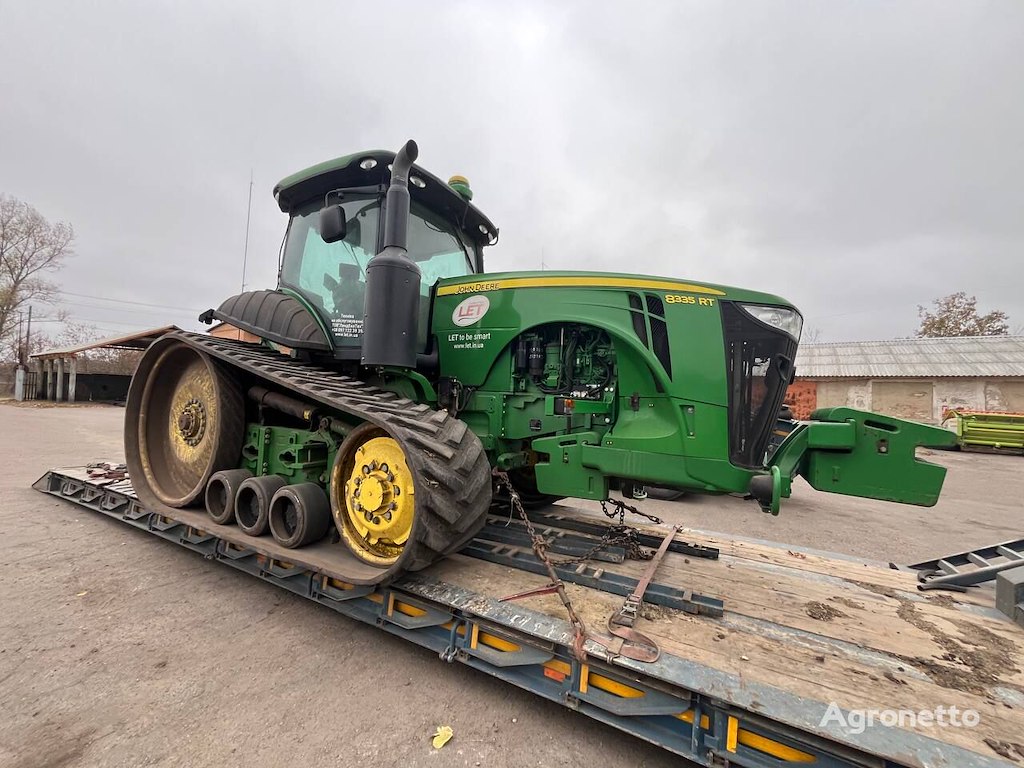 John Deere 8335 RT traktor guseničar