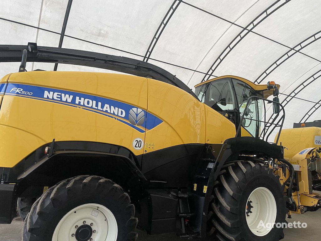 New Holland FR500 krmni kombajn