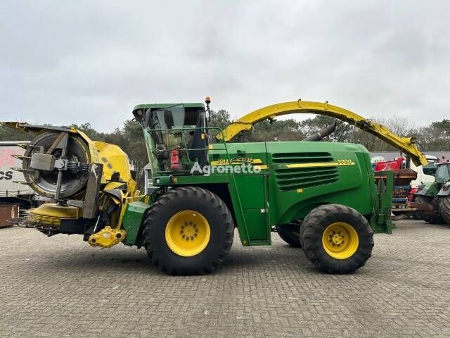 John Deere 7700 krmni kombajn