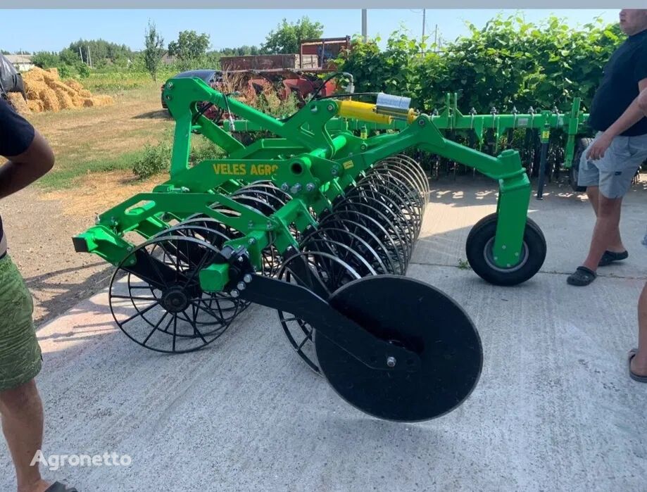 Veles-Agro Kolisnytsia-3 mašina za pripremu setve