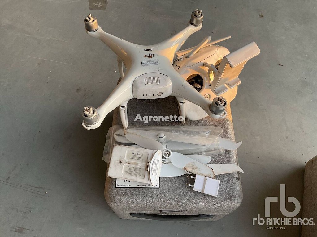 Prodaje se DJI PHANTOM 4 PRO V Dron poljoprivredni dron na aukciji