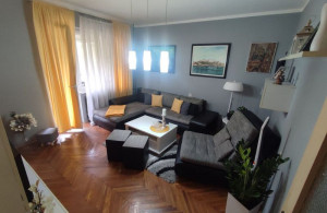 Prodajem Stan-Apartman, Grbavica