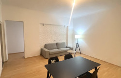 Stan-Apartman za Duži Najam, Stari Grad, Beograd, €1.200