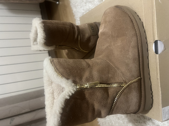 UGG braon cizme limited