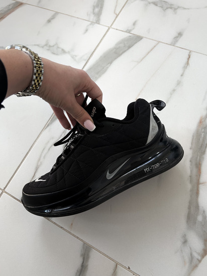 Nike air max 720