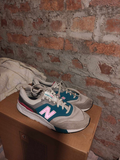 New balance patike