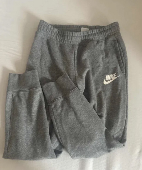 DECIJA trenerka Nike L velicina