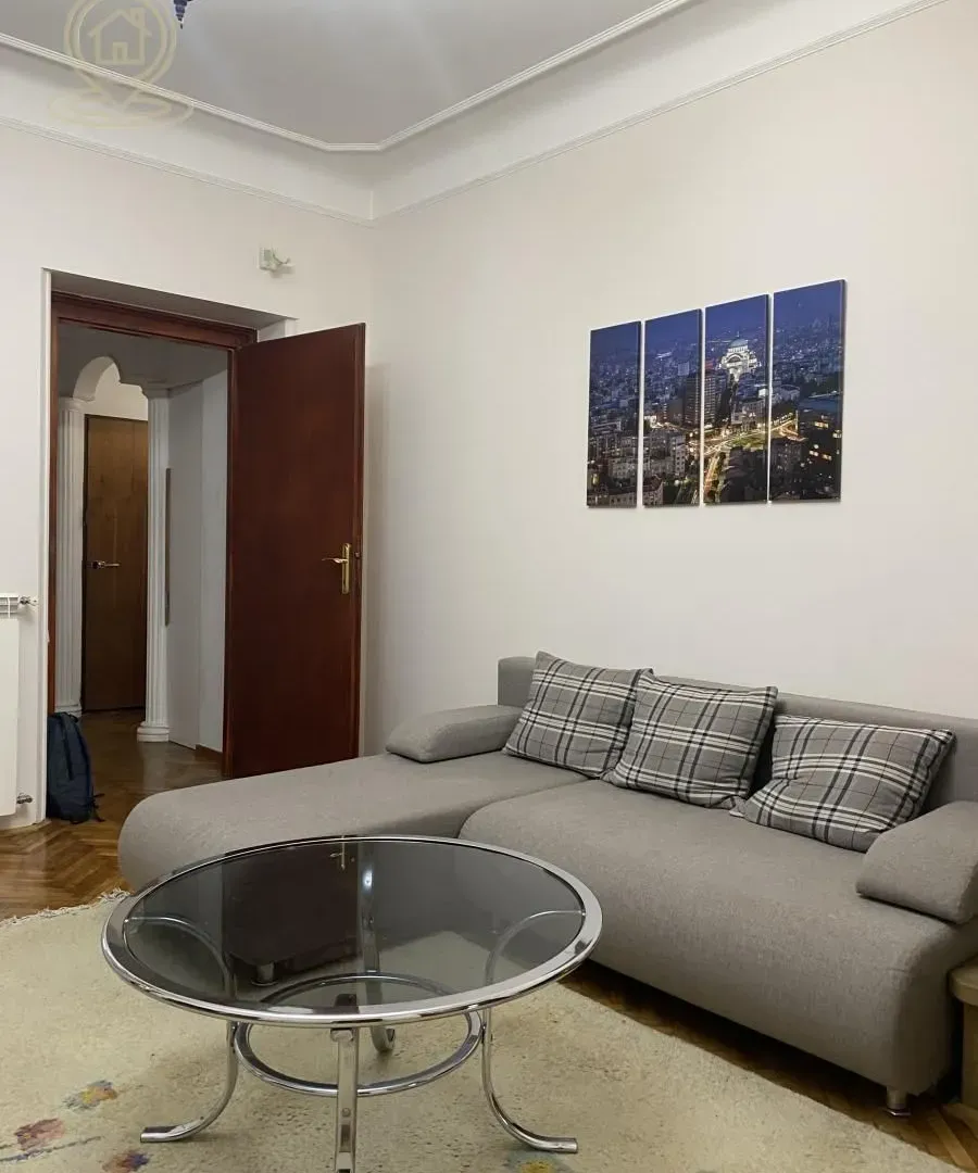 Izdavanje, trosoban stan, 120m2, Stari Grad, Beograd