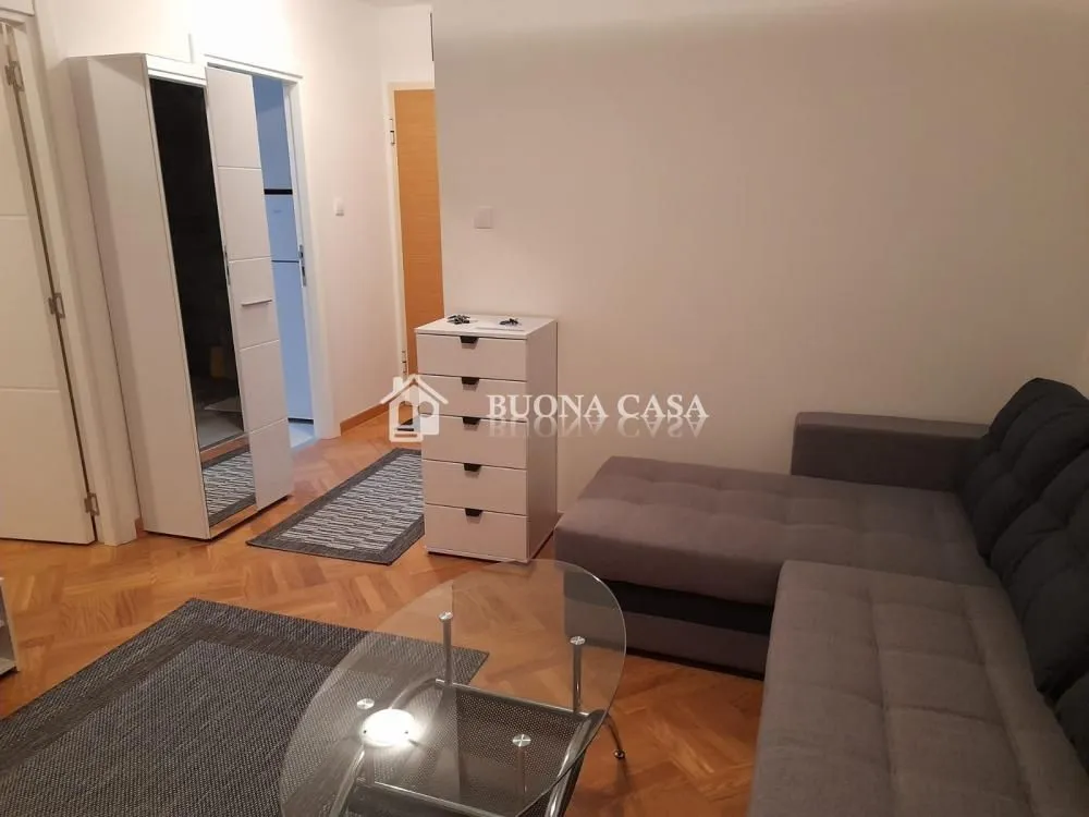 Izdavanje, jednosoban stan, 34m2, Banovo Brdo, Beograd