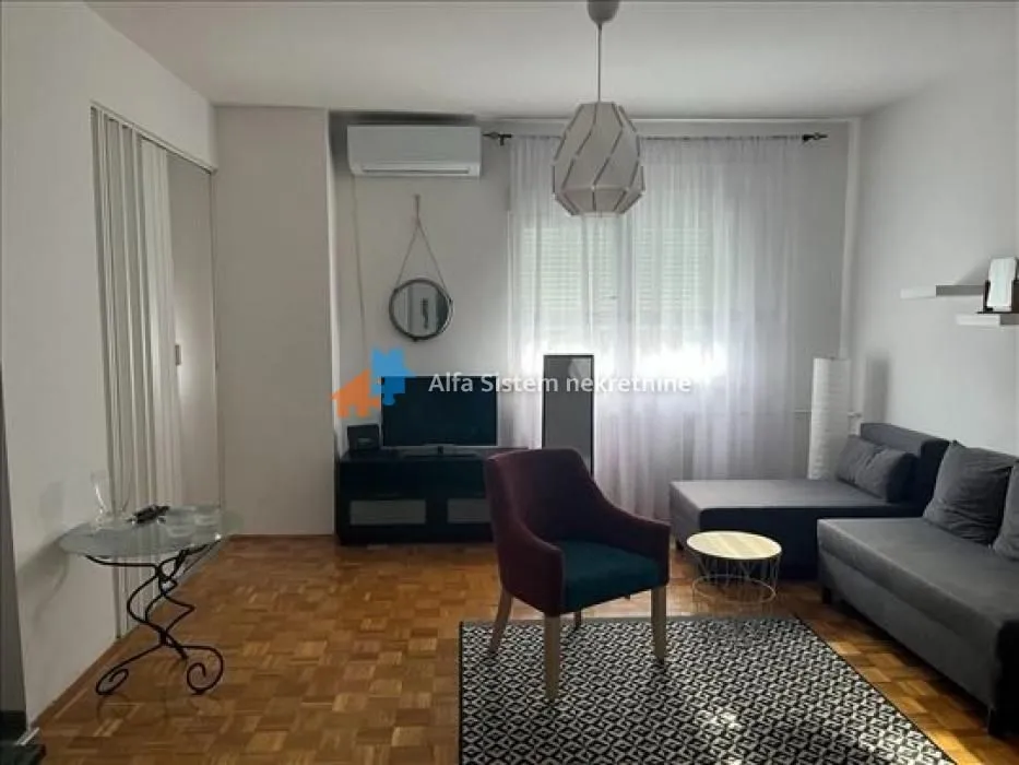 Izdavanje, jednosoban stan, 38m2, Stari Grad, Beograd