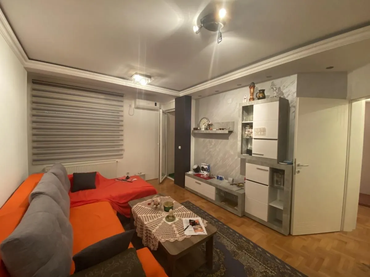 Izdavanje, dvosoban stan, 42m2, Centar, Jagodina