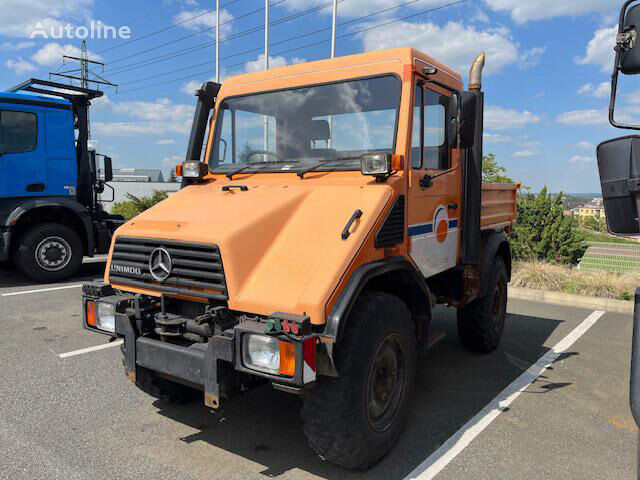 Mercedes-Benz UNIMOG U90 kiper