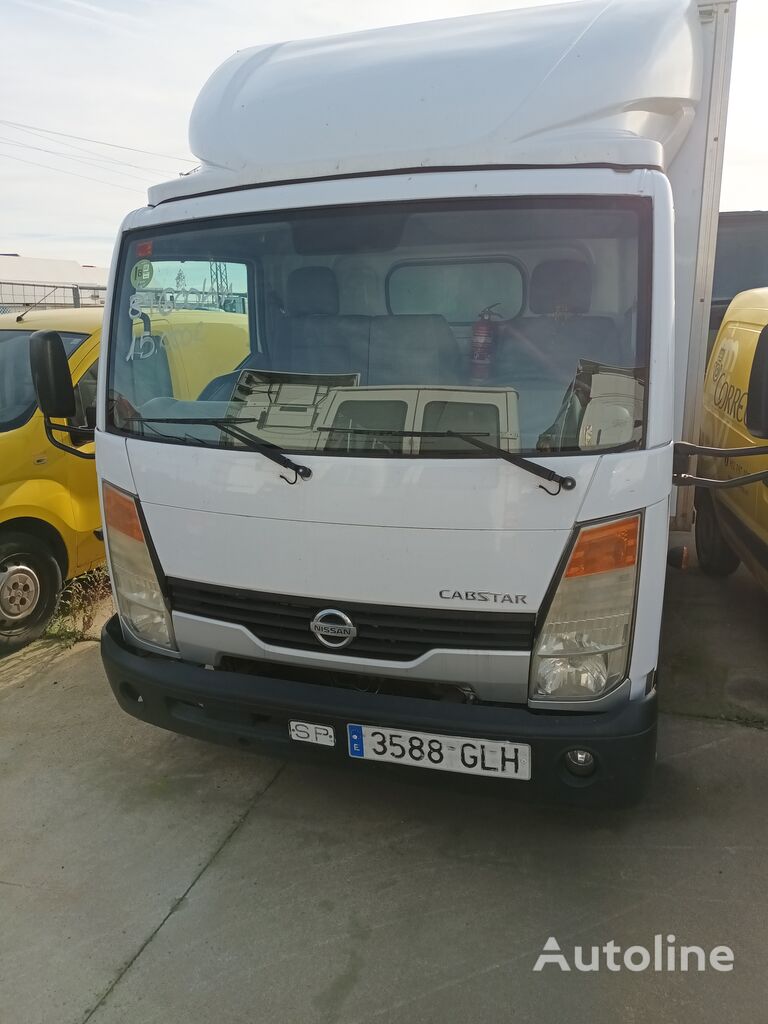 Nissan Cabstar 35.15 kamion furgon < 3.5t