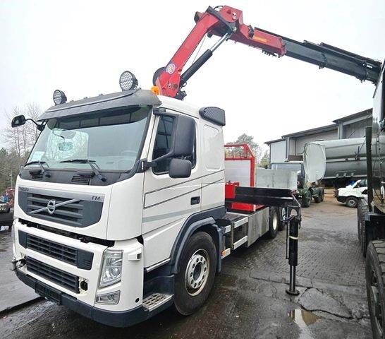 Volvo FM 460 kamion s ravnom platformom