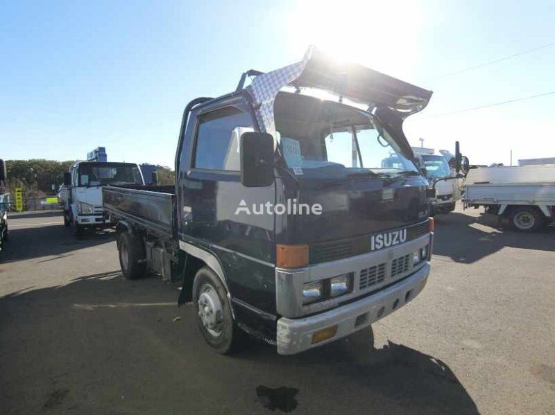 Isuzu ELF kamion s ravnom platformom