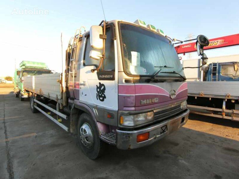 Hino RANGER kamion s ravnom platformom