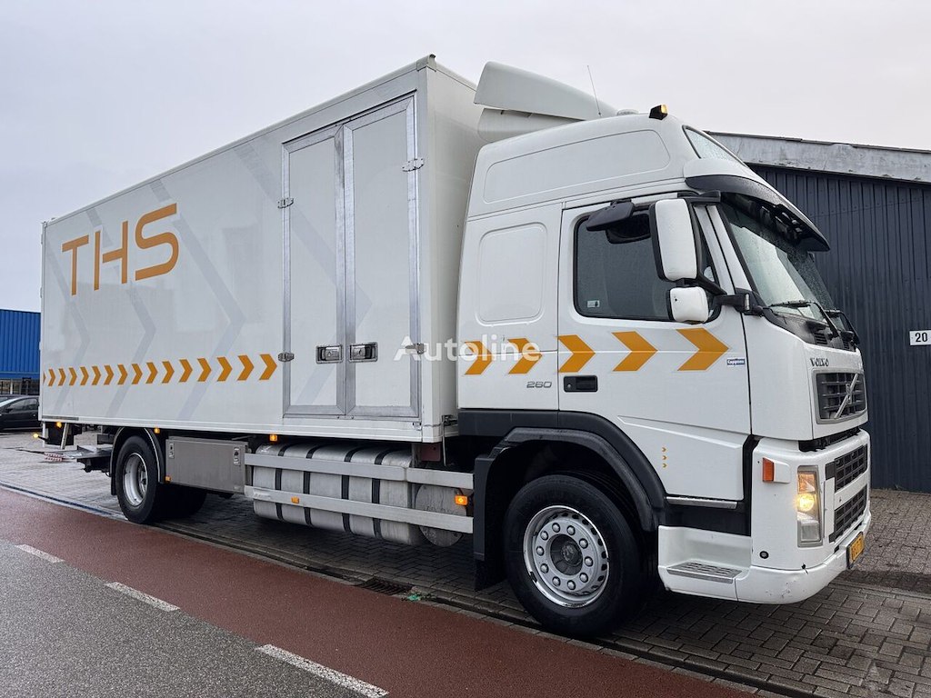 Volvo FM9, 9.0 Ton Front, 7.40 mtr Box, Taillift kamion furgon