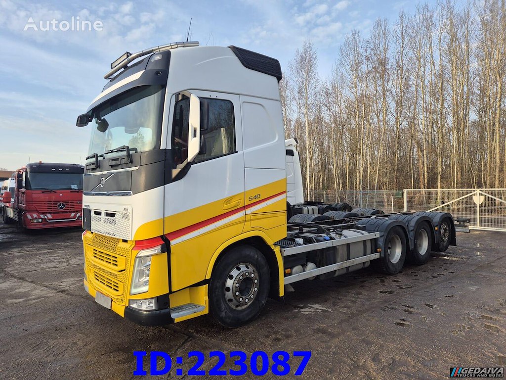 Volvo FH13 540HP 8x4 Lifting axle kamion šasija