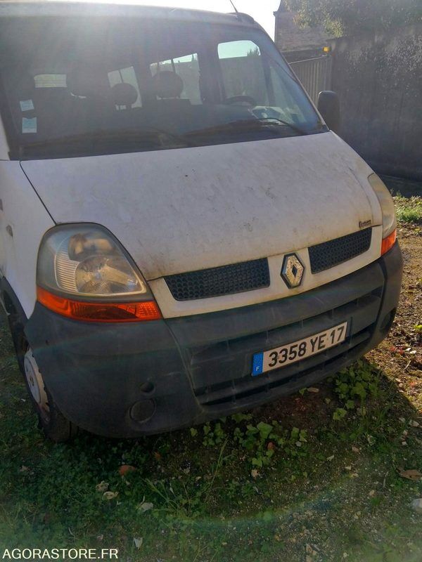 Prodaje se Renault Master putnički minibus na aukciji