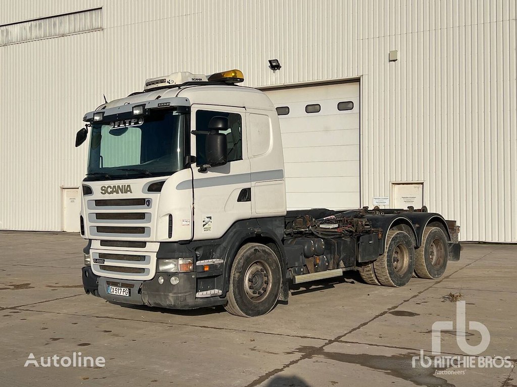 Prodaje se Scania R480 6x4 Camion Ampliroll 6x4 rol kiper sa kukom na aukciji