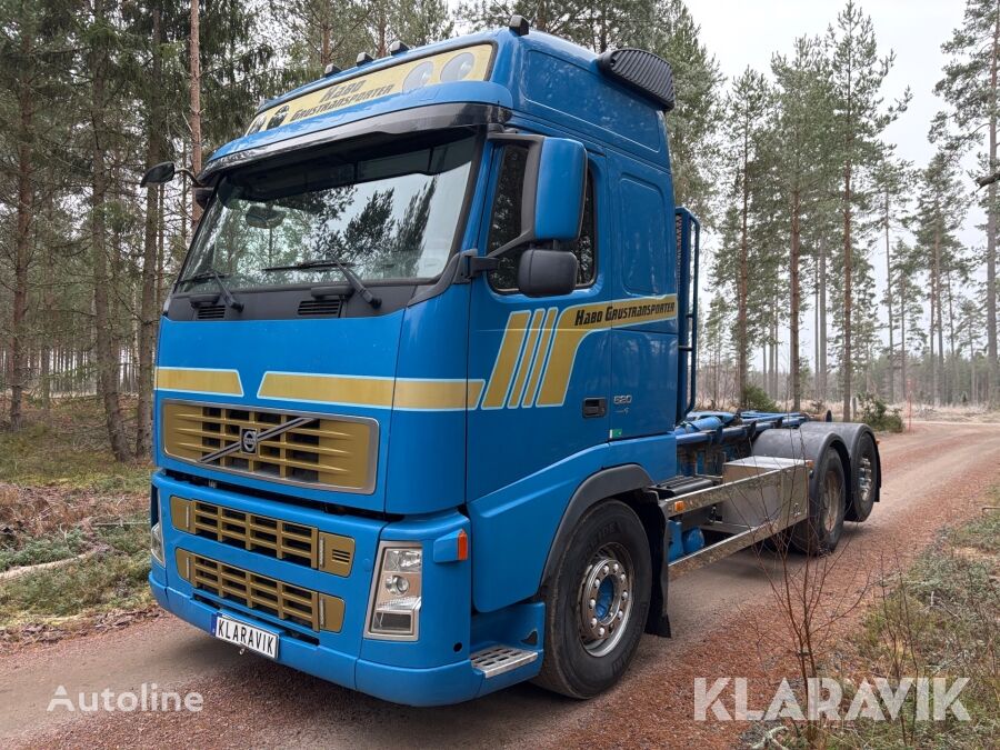 Prodaje se Volvo FH 520 rol kiper sa kukom na aukciji